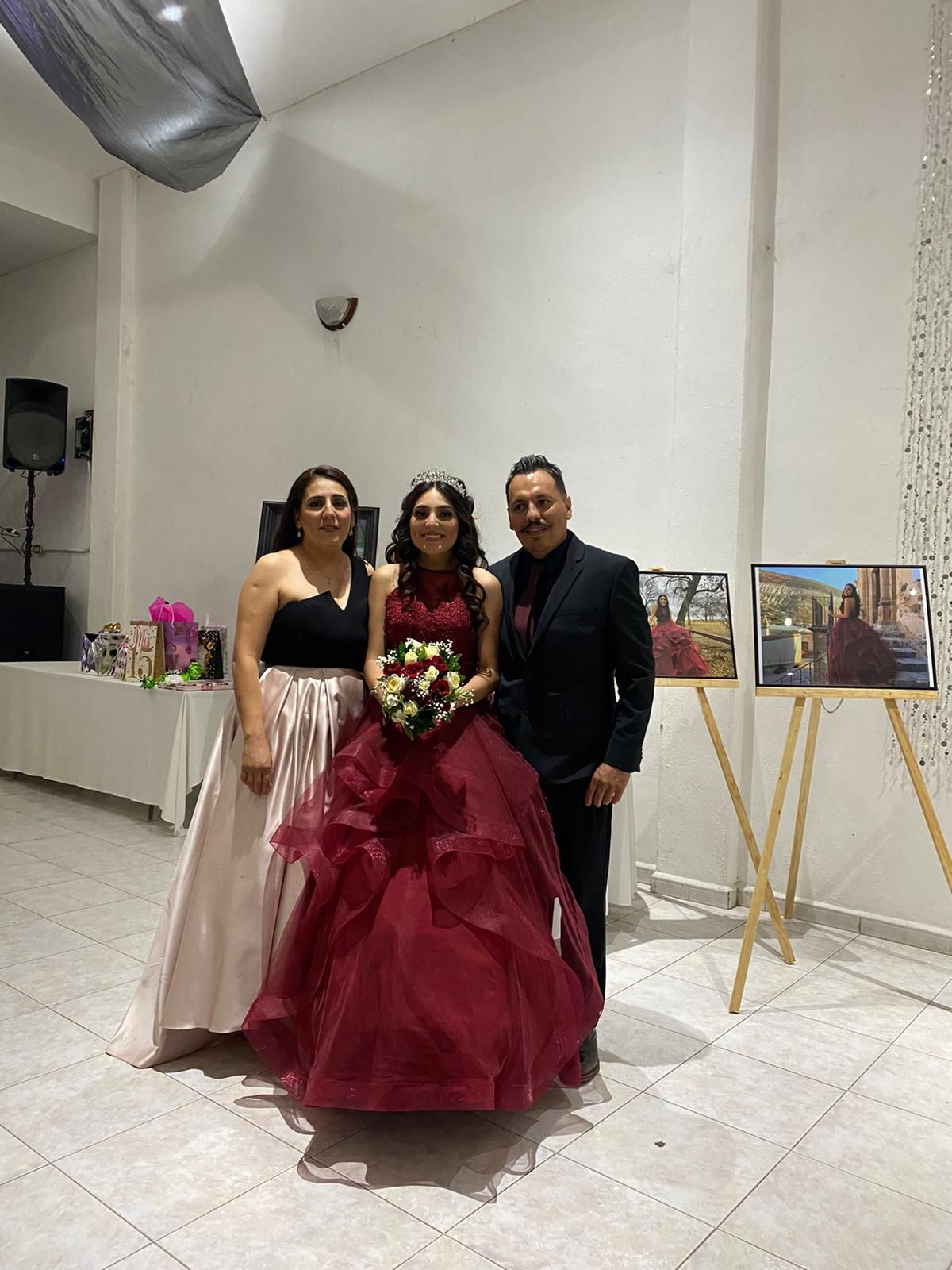 Emily Tello festejó sus XV primaveras