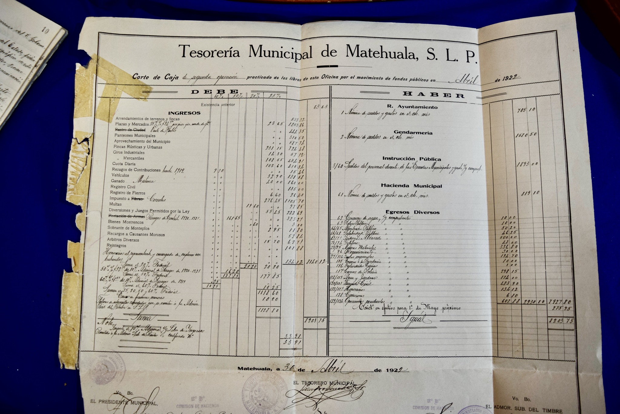 Raúl Ortega inauguró exposición de documentos históricos de Matehuala