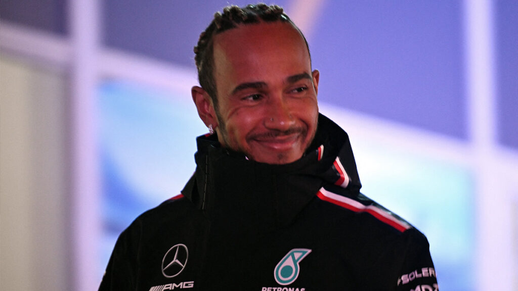 Lewis Hamilton se une a Ferrari a partir del 2025