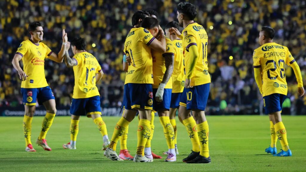 América golea a las Chivas en la Concachampions